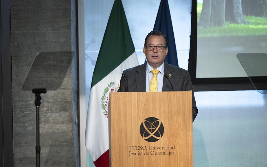 El Iteso Debe Continuar Siendo Un Agente De Transformación Cruce